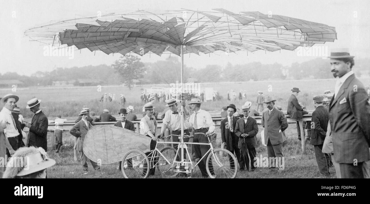 Early helicopter design Black and White Stock Photos & Images - Alamy