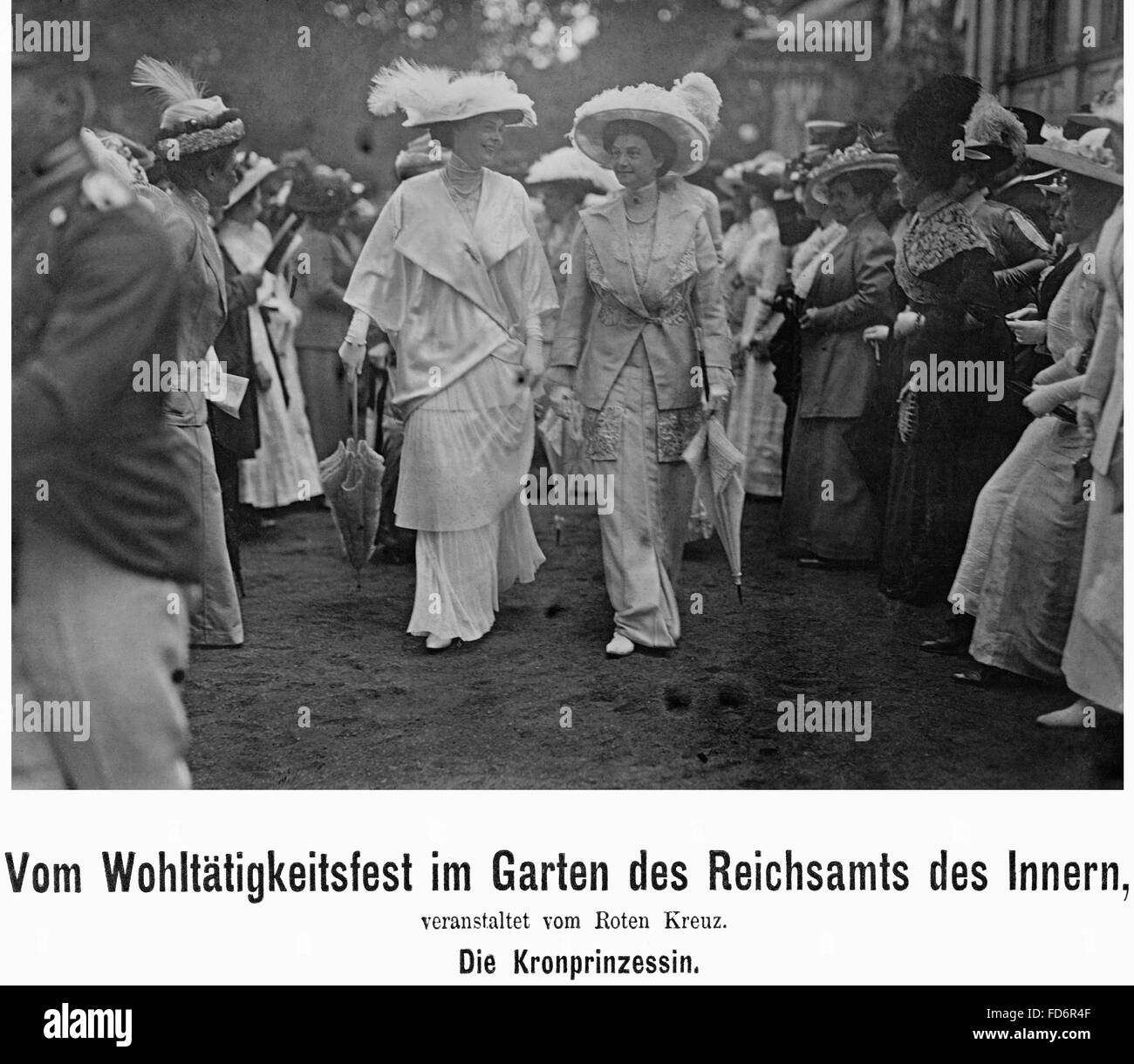 Women's fashion, 1913 Stock Photo - Alamy