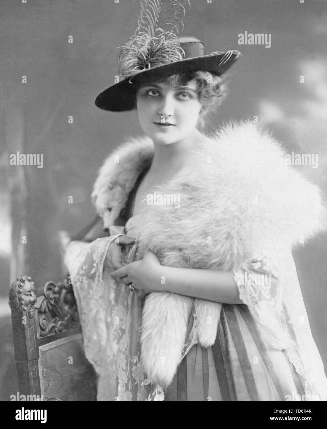 Women's fashion, 1914 Stock Photo - Alamy