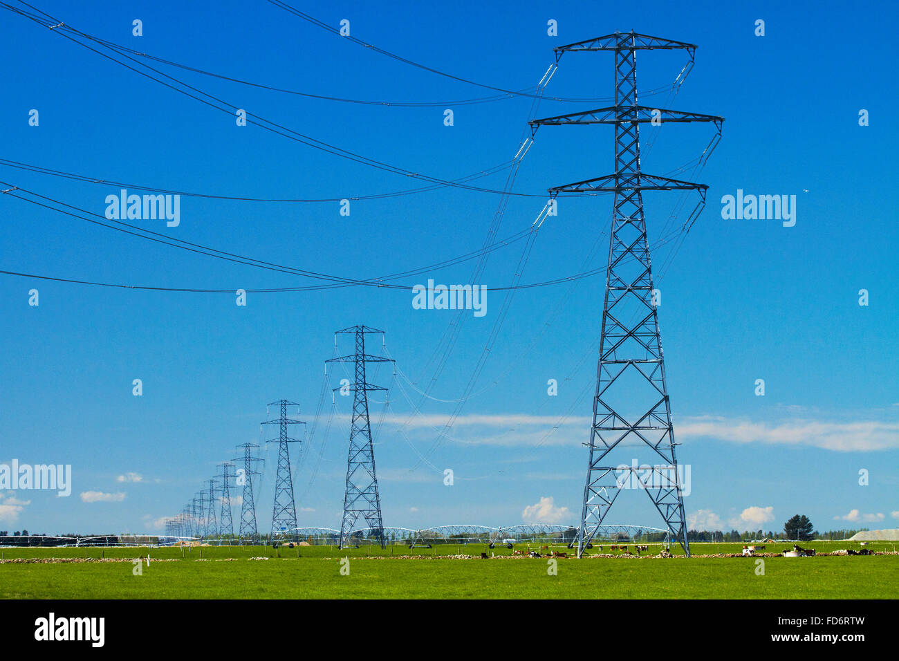 Row of power poles hi-res stock photography and images - Alamy