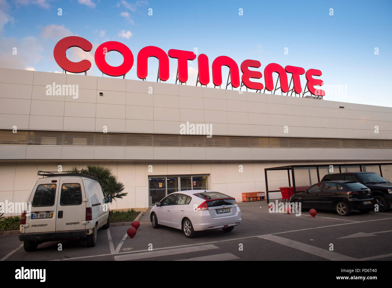 Supermarket algarve hi-res stock photography and images - Alamy