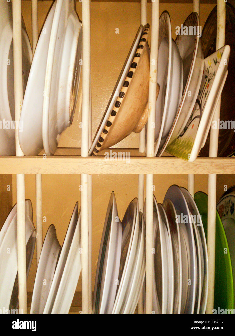 Plates On Shelf Stock Photo - Alamy