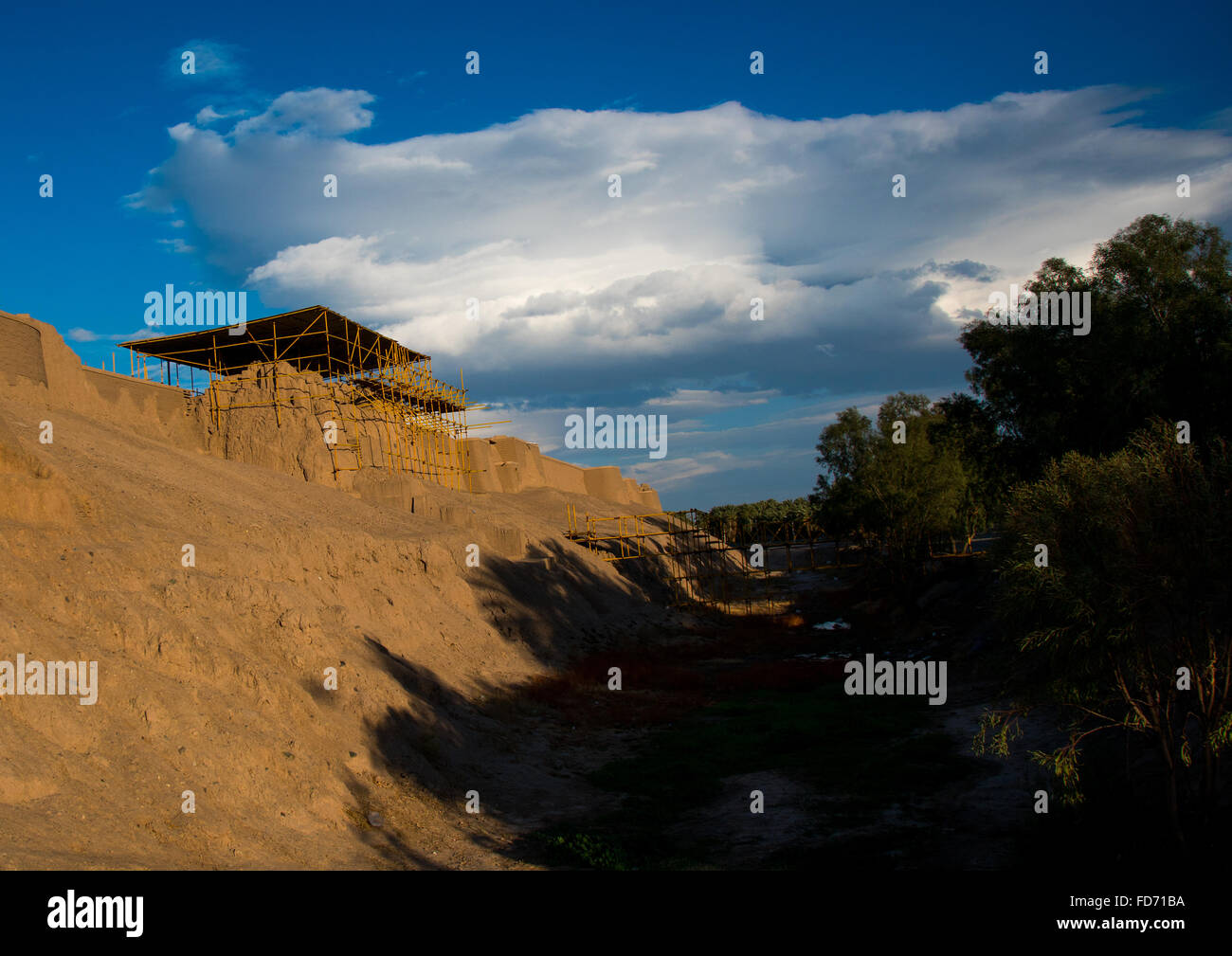 the old citadel of arg-é bam, Kerman Province, Bam, Iran Stock Photo ...