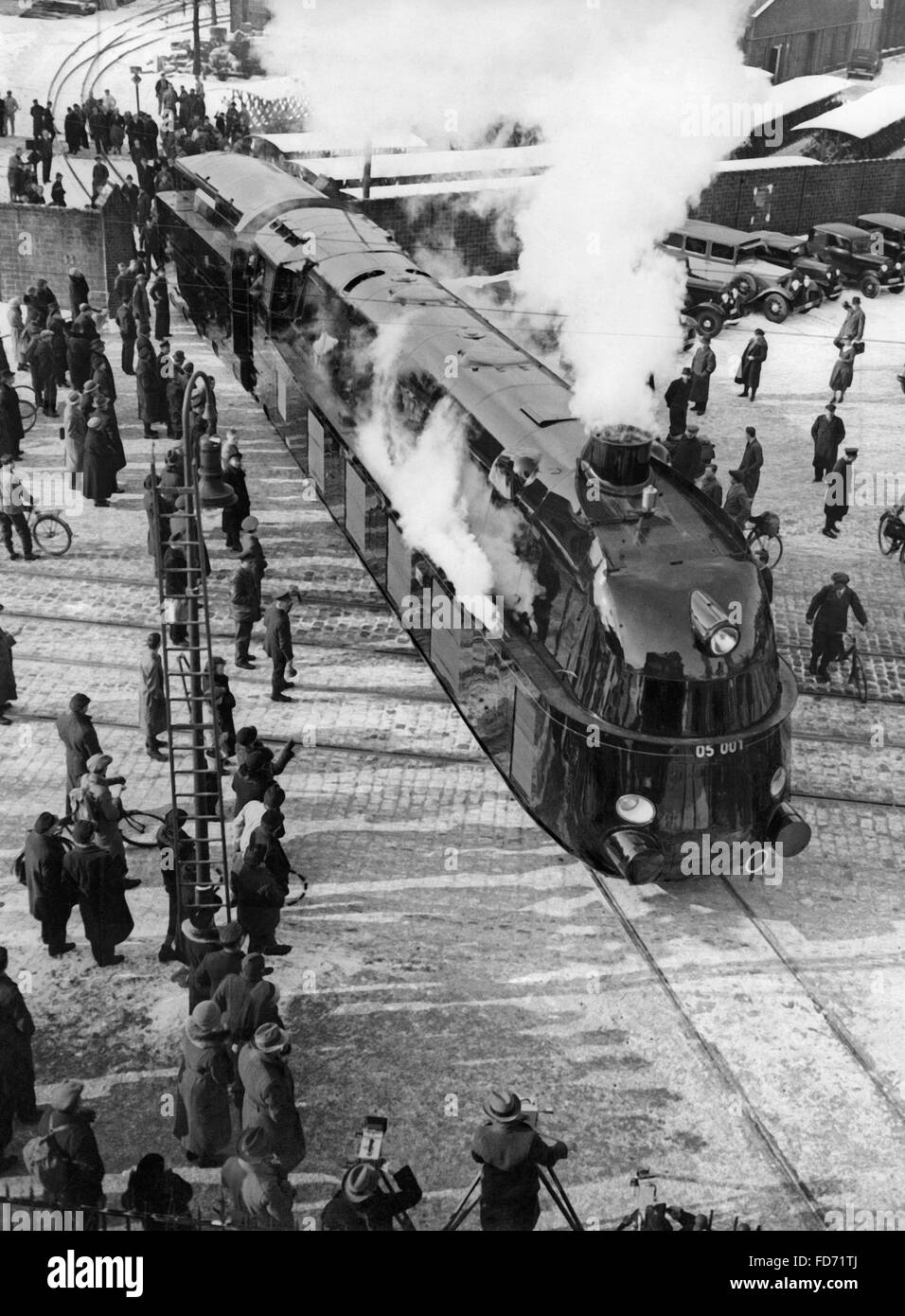 Streamlined steam locomotive hi-res stock photography and images - Alamy