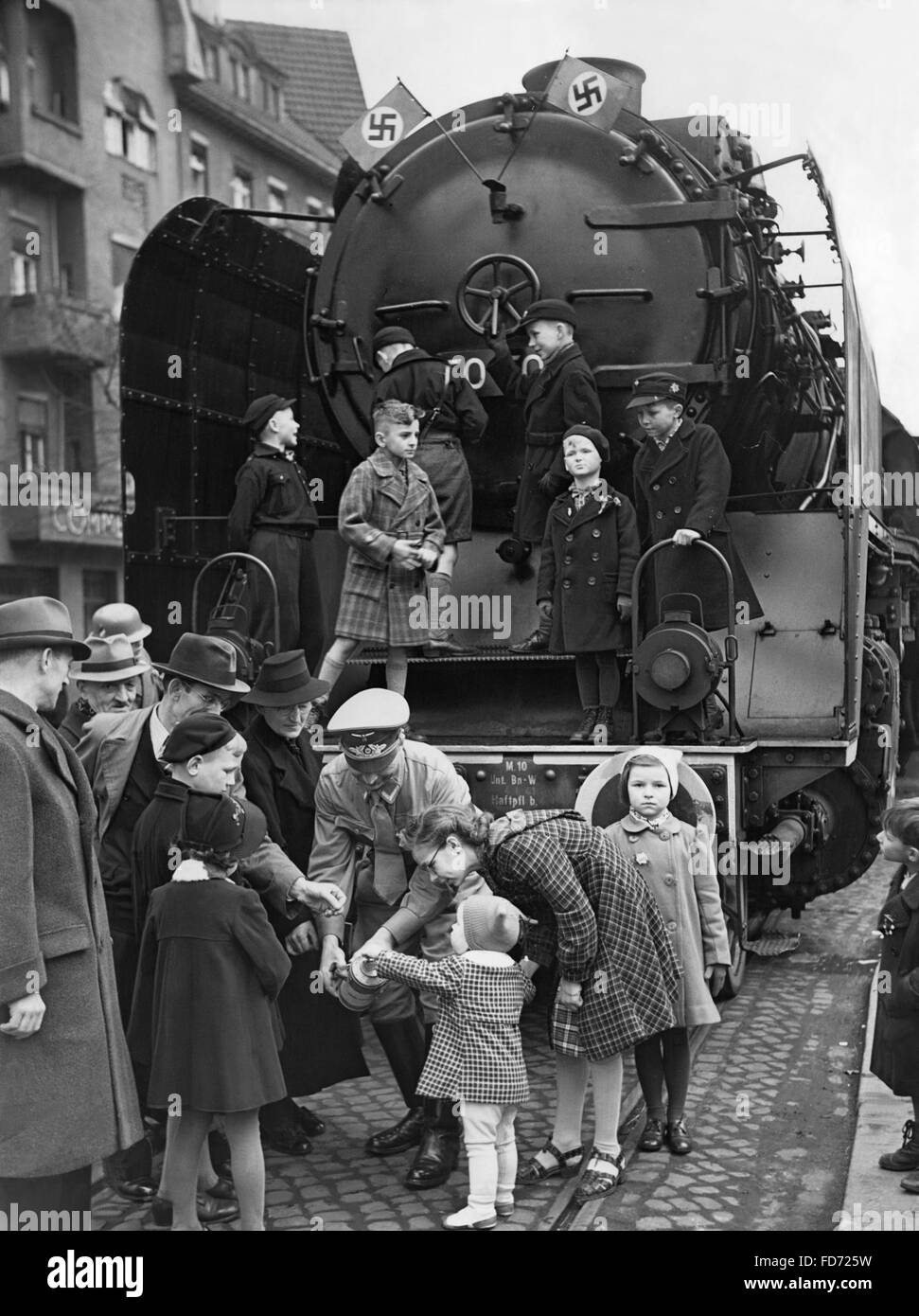 Germany 1942 hi-res stock photography and images - Alamy