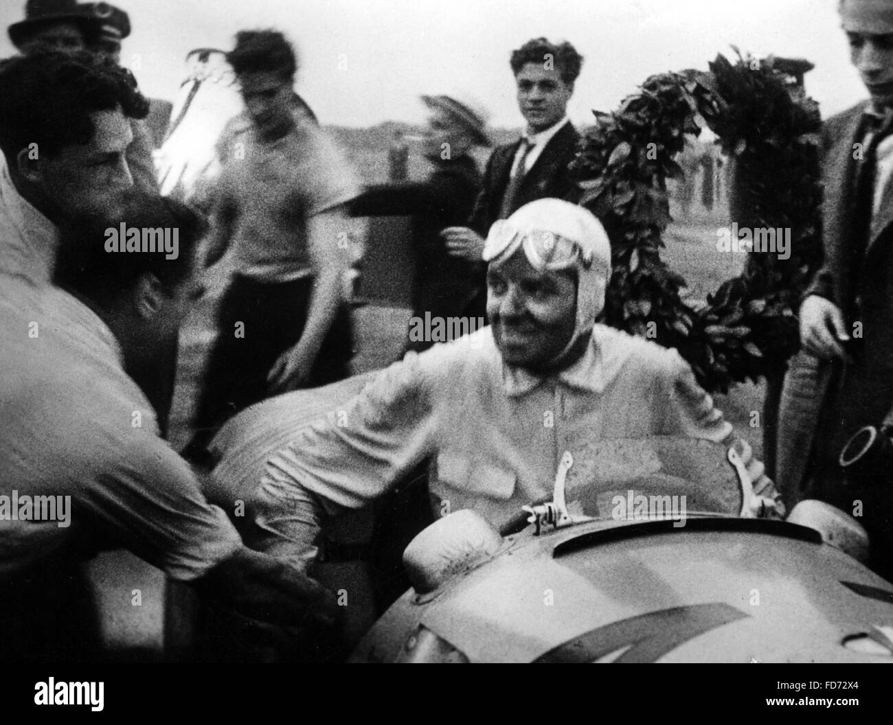 Bernd Rosemeyer wins the Vanderbilt Cup, 1937 Stock Photo - Alamy