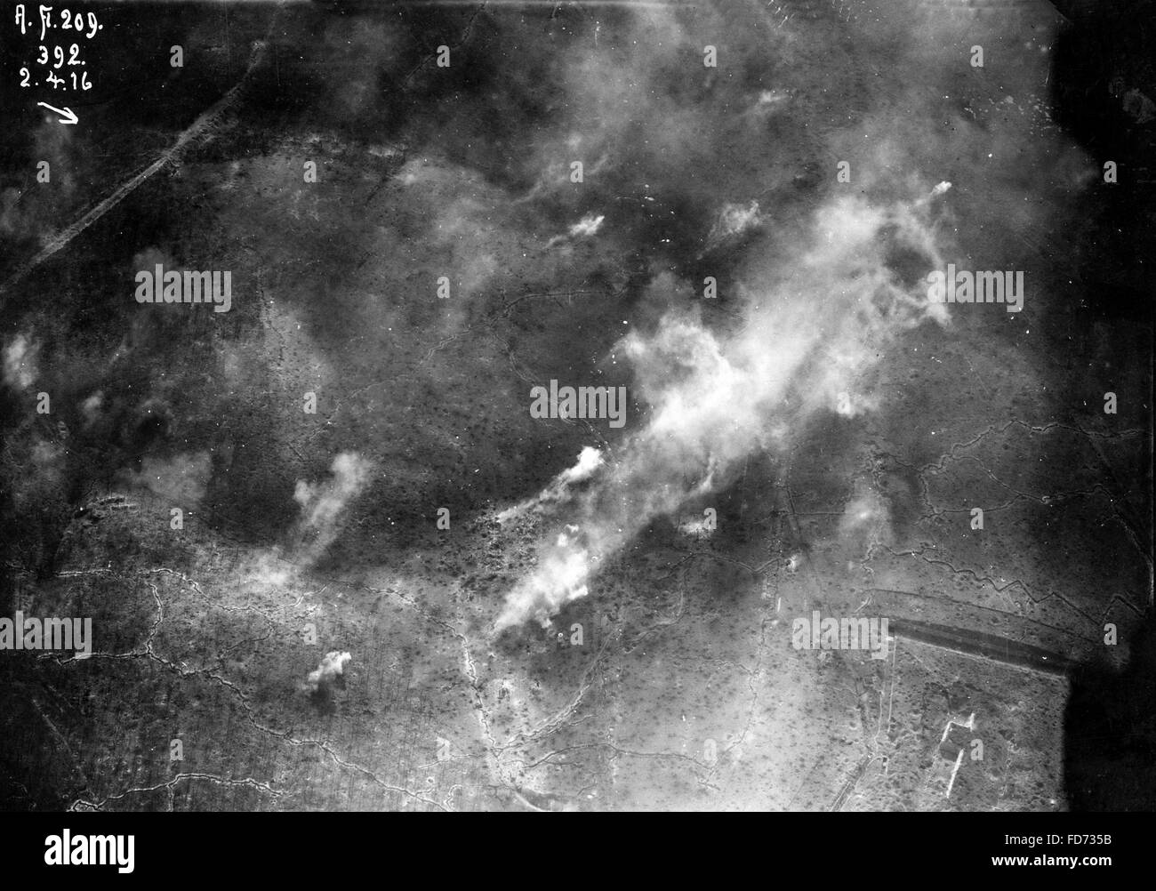 02 04 1916 hi-res stock photography and images - Alamy