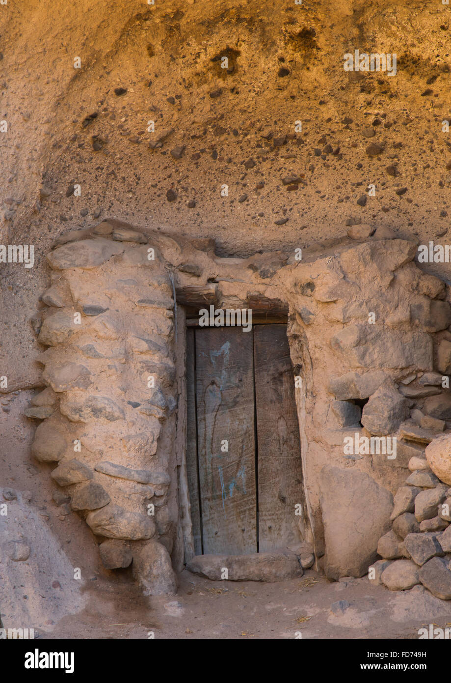 troglodyte village, Kerman province, Meymand, Iran Stock Photo - Alamy
