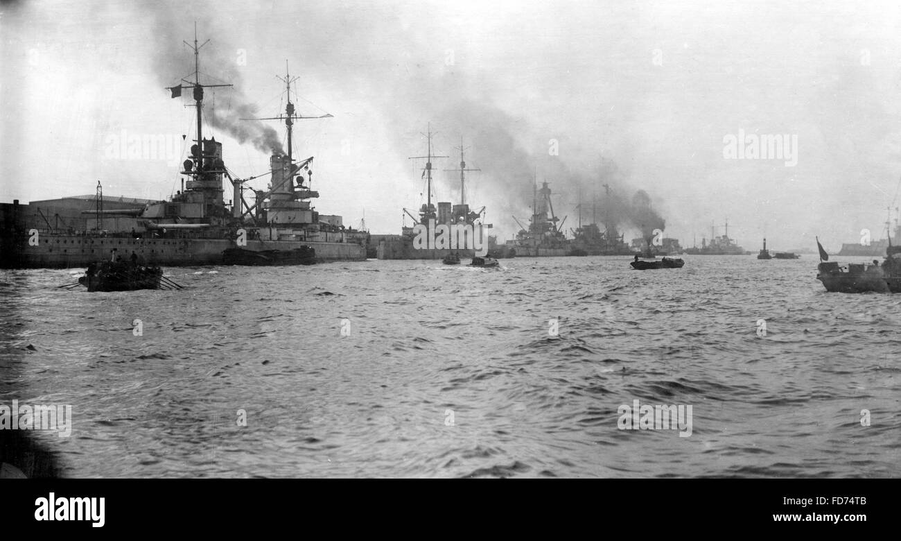 First World War: German High Seas Fleet waiting in their home bases ...