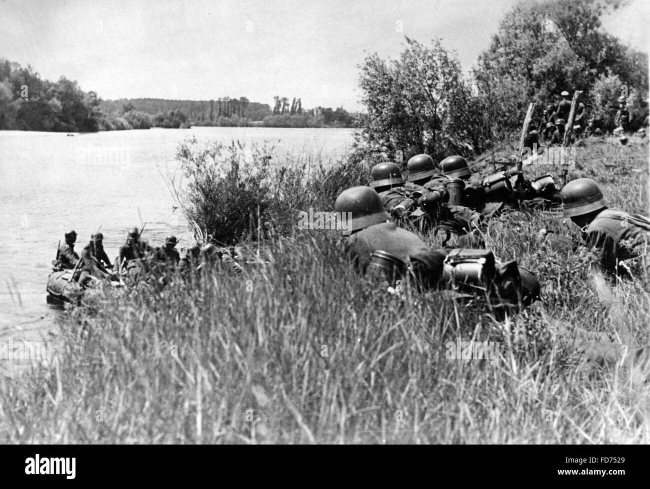 Crossing over the Meuse River and the Marne River, 1940 Stock Photo - Alamy