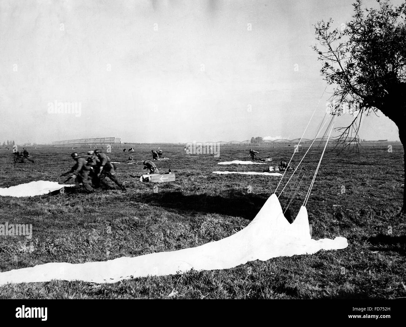 Deployment of German paratroopers near Moerdijk in Holland, 1940 Stock ...