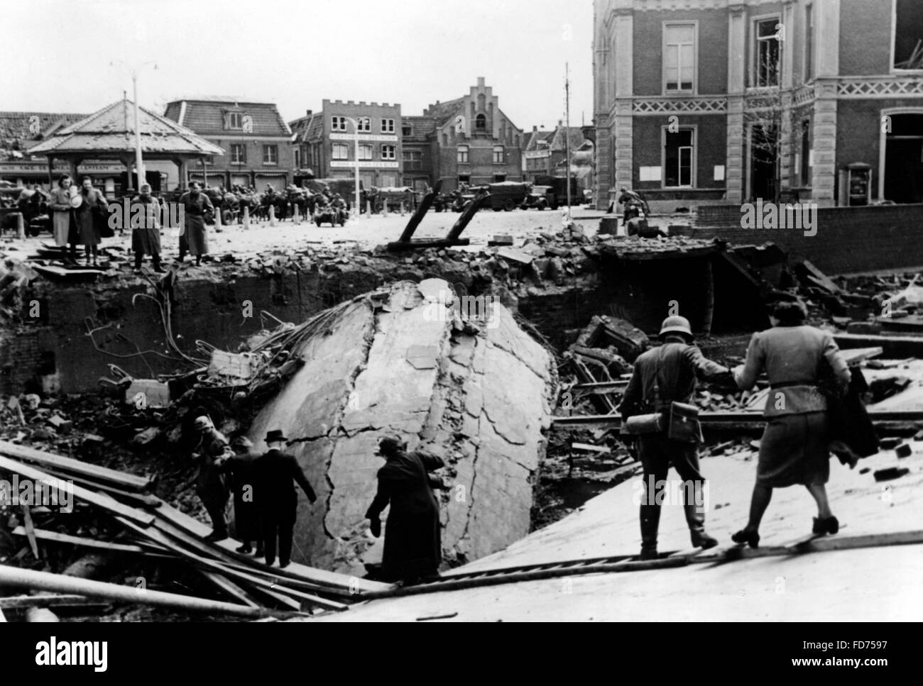 German soldiers and a bridge destroyed by the Dutch, 1940 Stock Photo ...