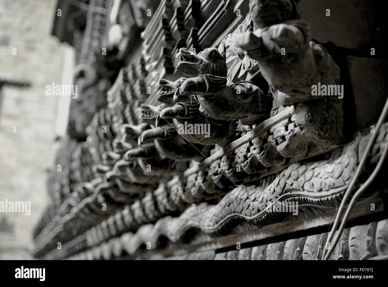 Stone sculpture of dog hi-res stock photography and images - Alamy