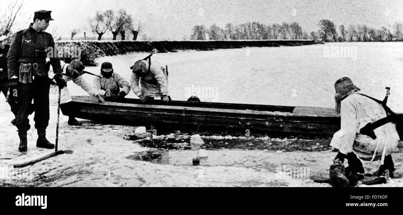 German soldiers in the combat zone Budapest, 1945 Stock Photo - Alamy