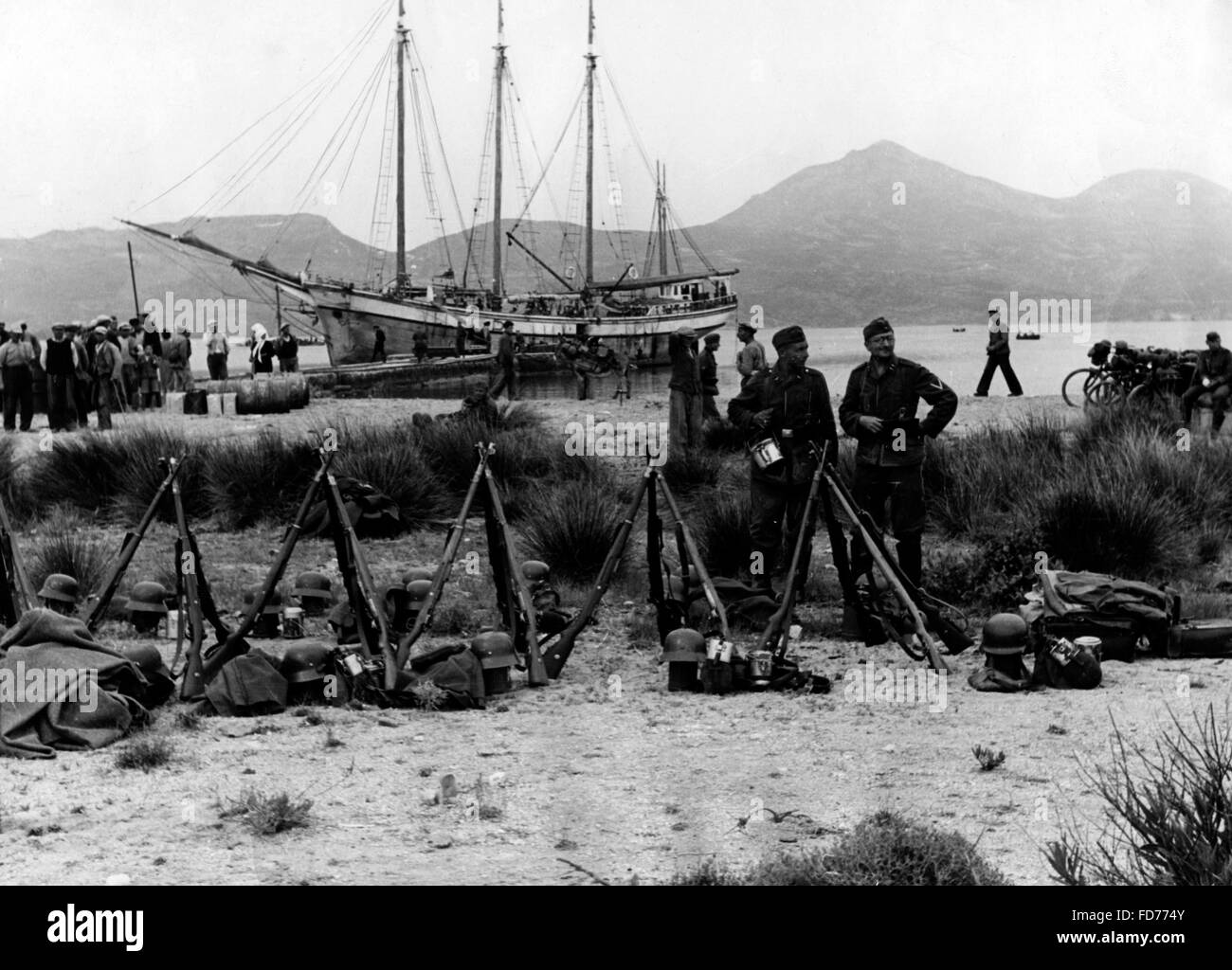 Battle of crete 1941 Black and White Stock Photos & Images - Alamy