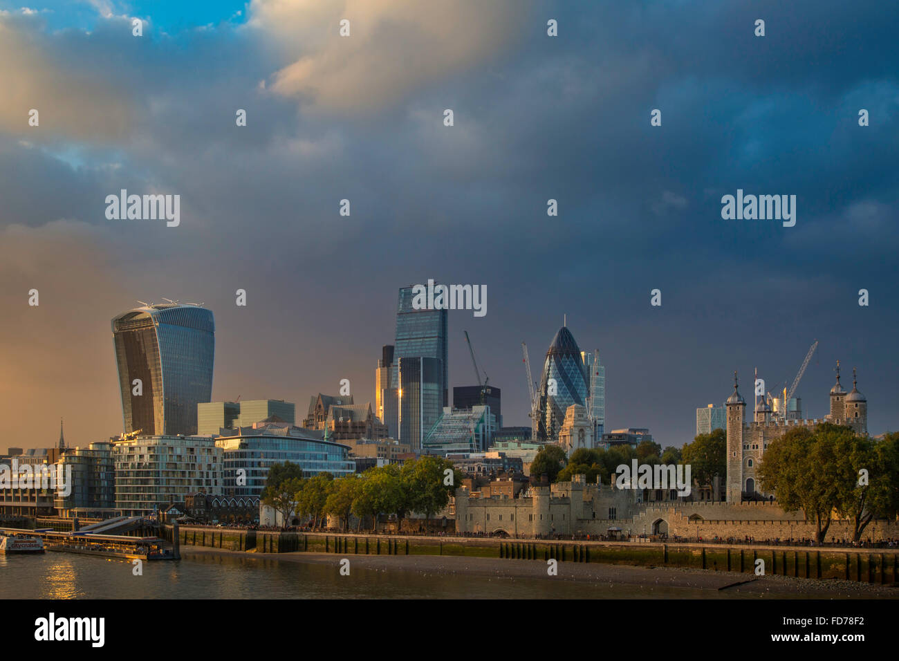 London historic buildings hi-res stock photography and images - Alamy