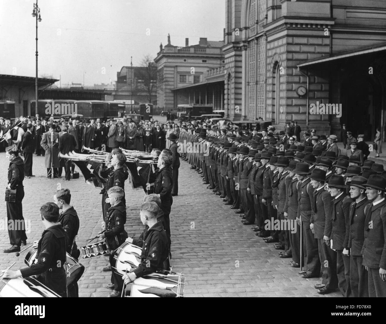 Asch hi-res stock photography and images - Alamy