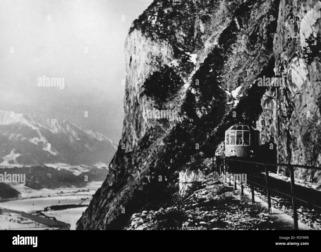Glaeserner Zug (Glass Train), 1938 Stock Photo - Alamy