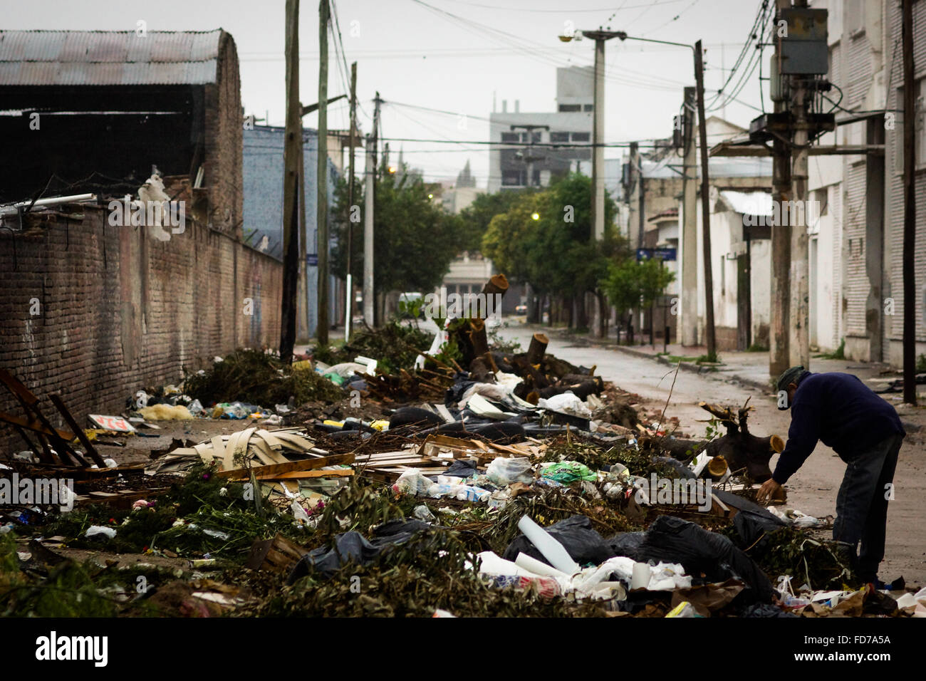 City street garbage hi-res stock photography and images - Alamy