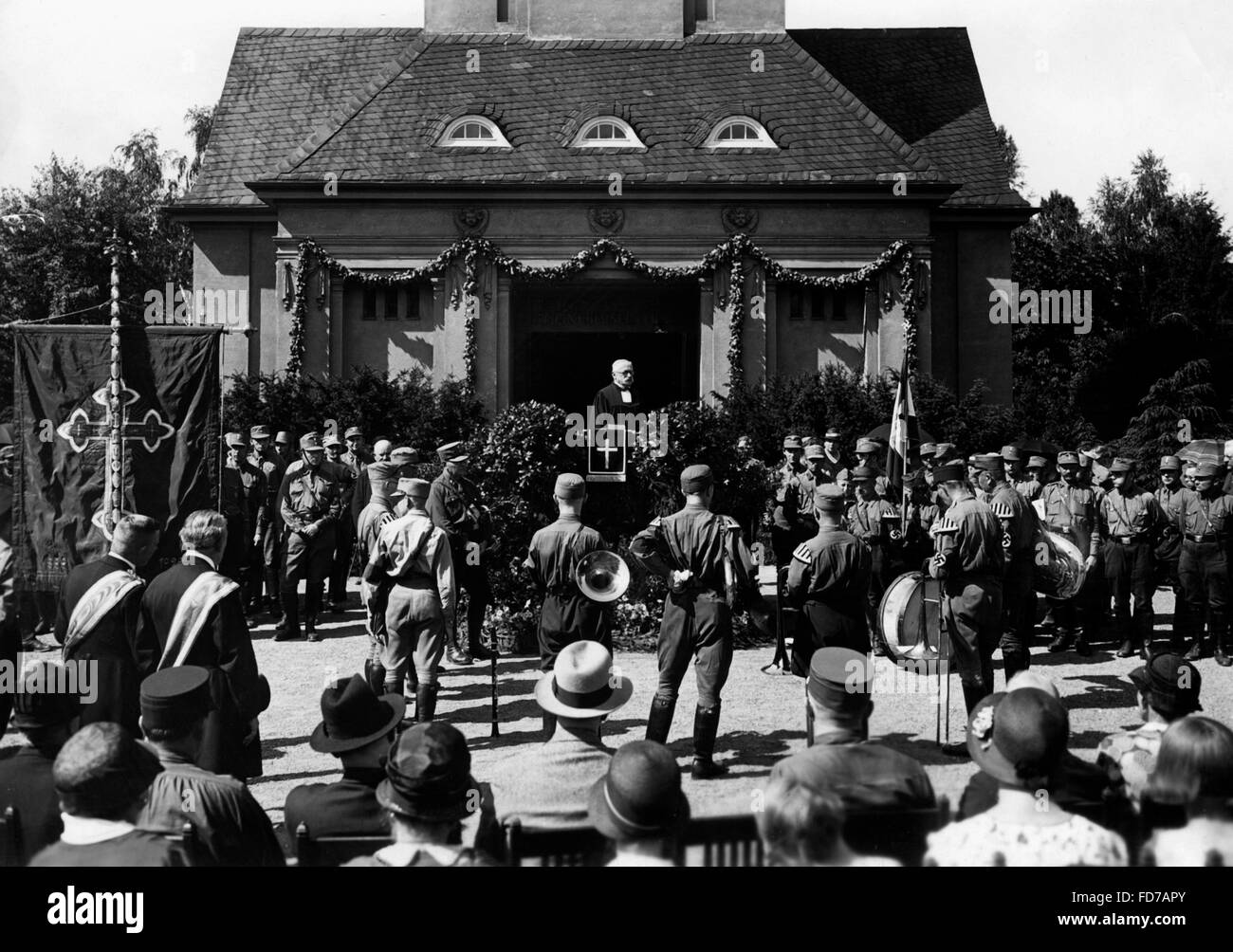 Field service on occasion hi-res stock photography and images - Alamy