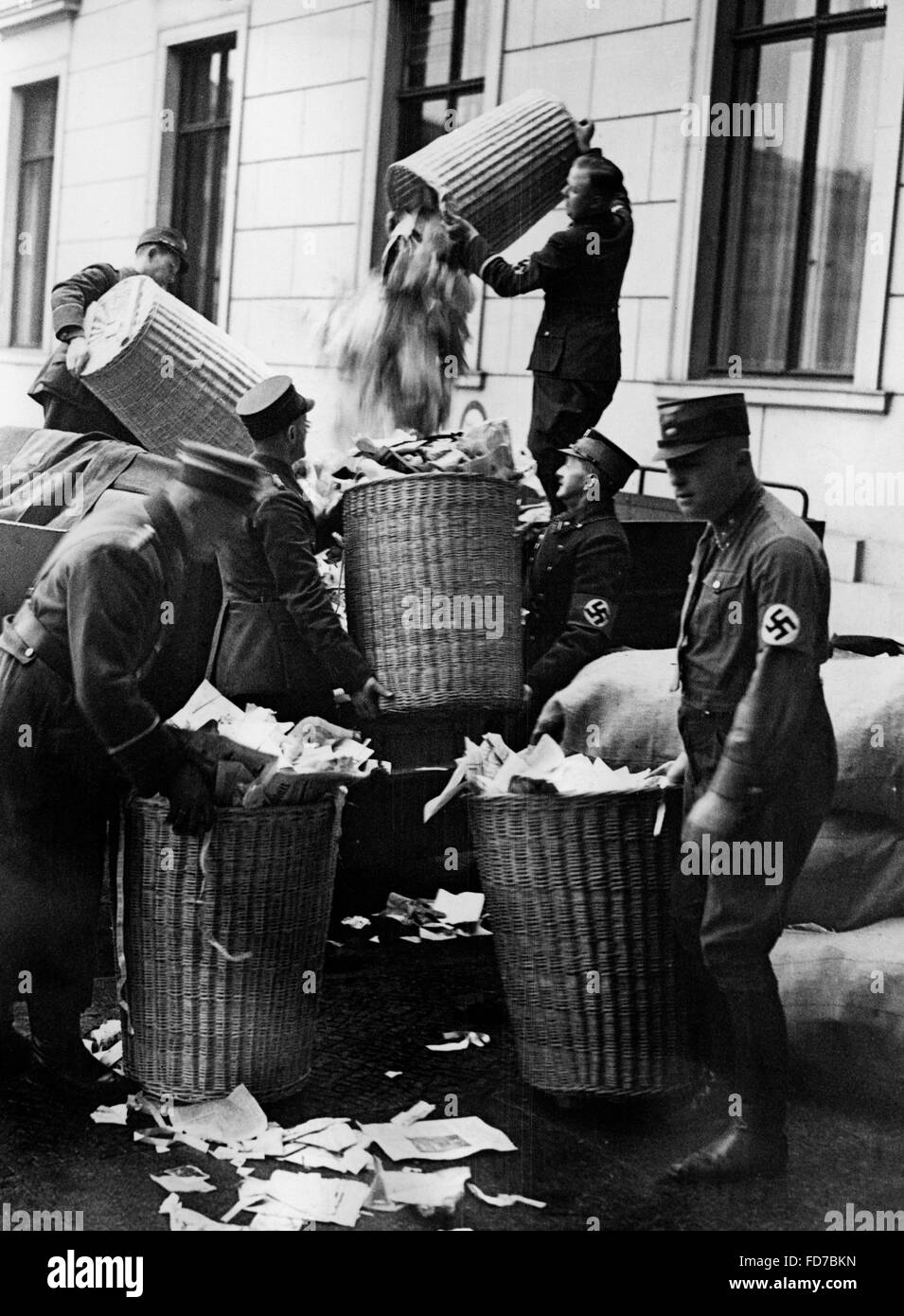 Sa paper hi-res stock photography and images - Alamy