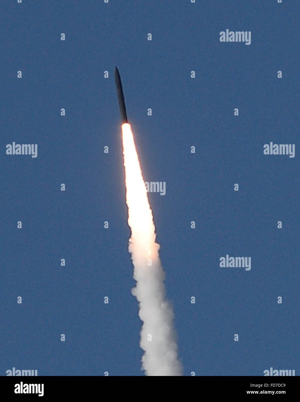 Us air to ground missile launch hi-res stock photography and images - Alamy