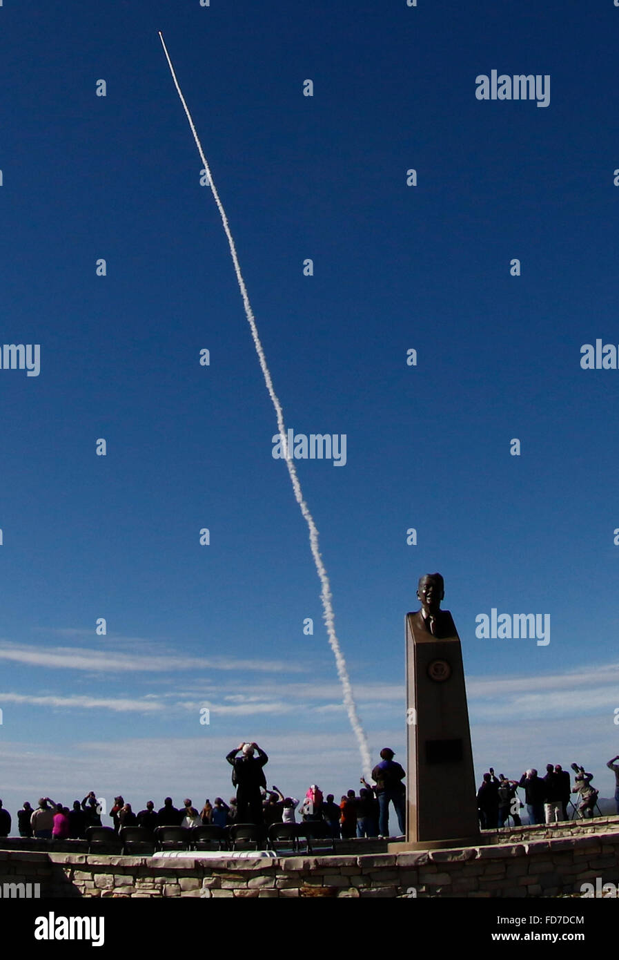 Us air to ground missile launch hi-res stock photography and images - Alamy