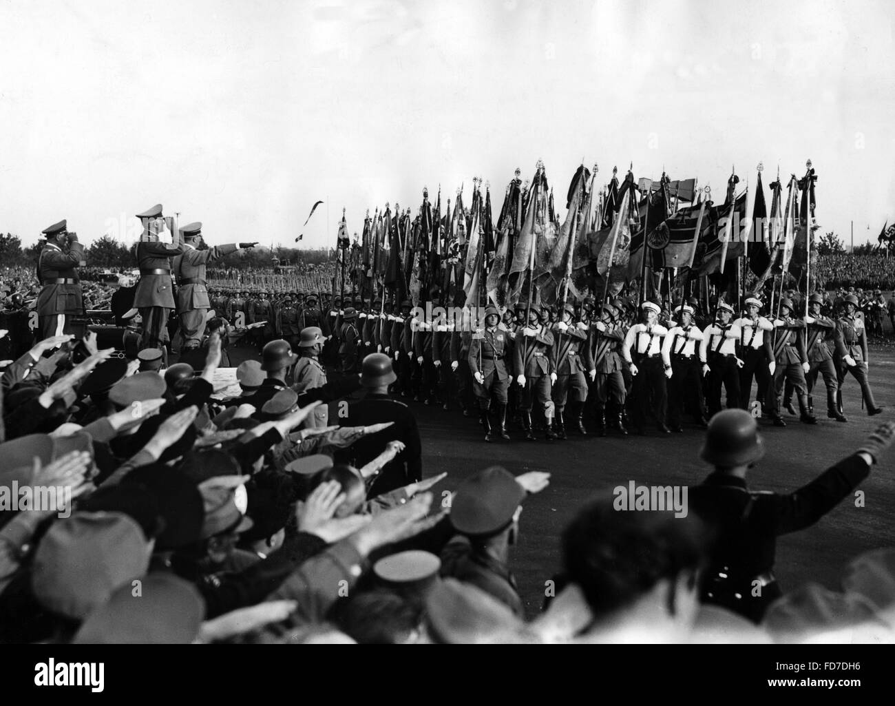 Hitler podium hi-res stock photography and images - Alamy