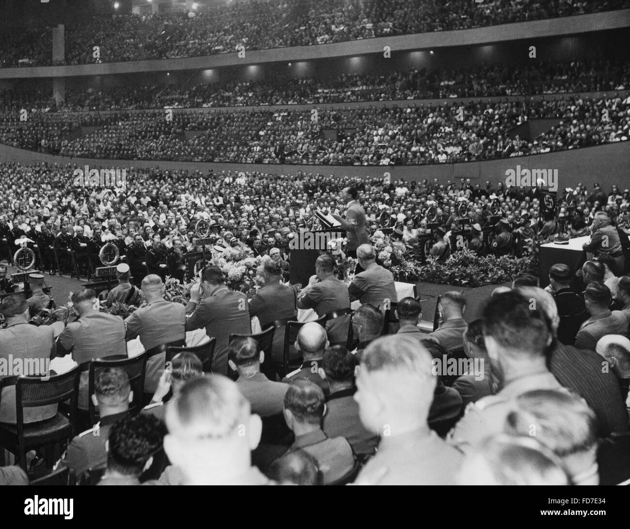 Joseph Goebbels in the Deutschlandhalle in Berlin, 1937 Stock Photo - Alamy