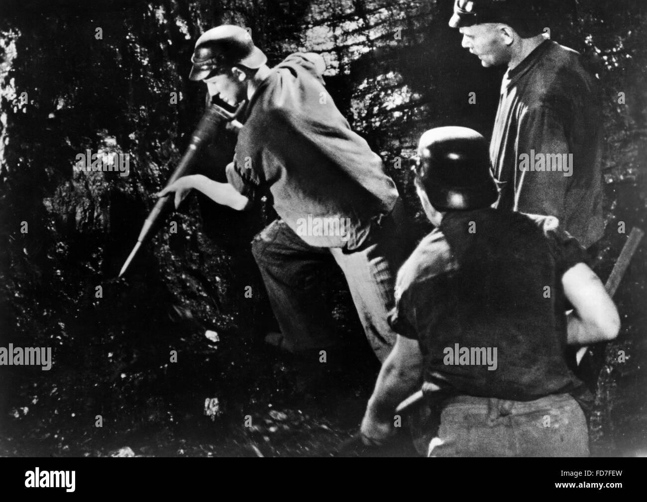 People in the mine Black and White Stock Photos & Images - Alamy