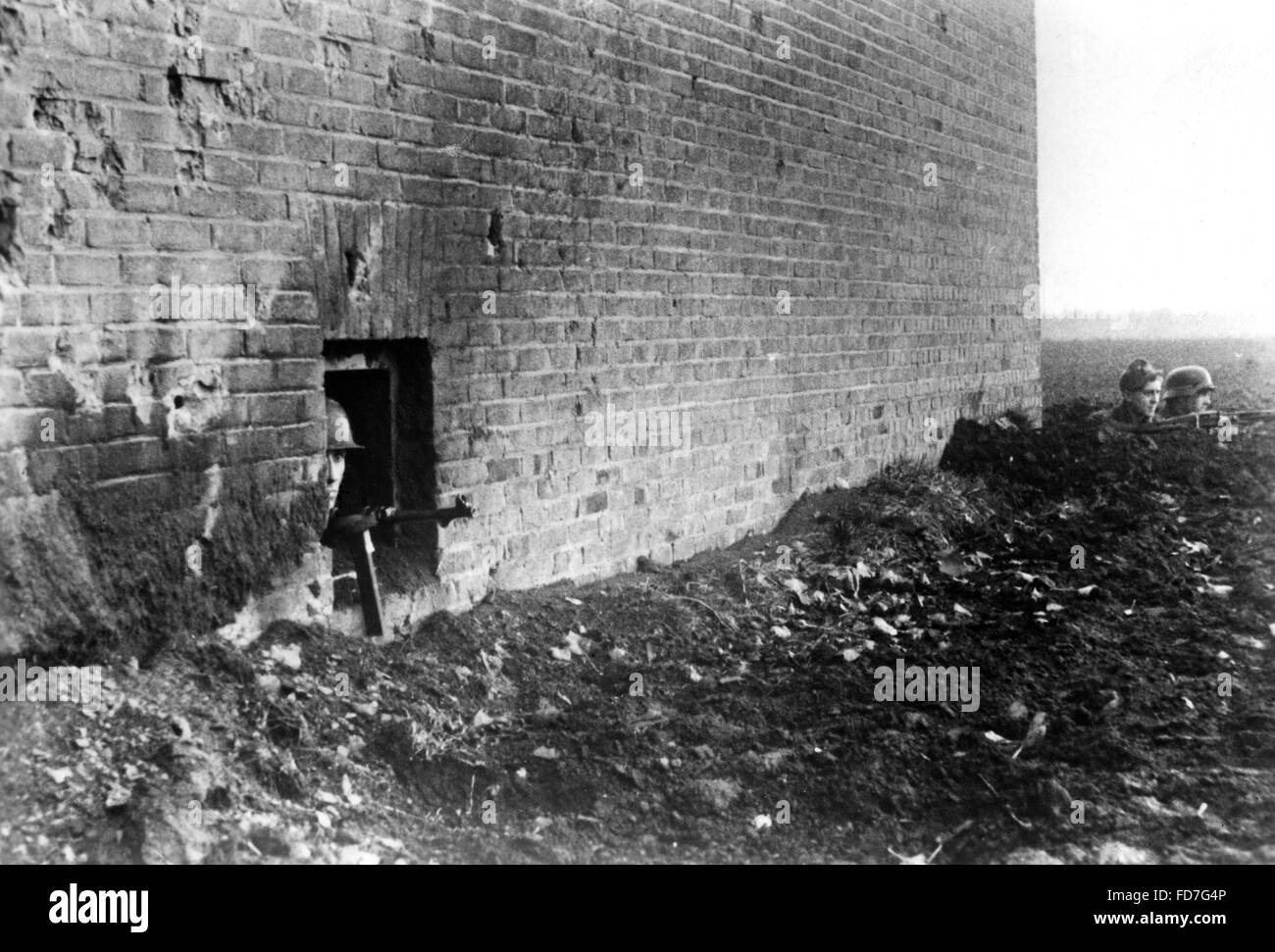 Soldier house hi-res stock photography and images - Alamy