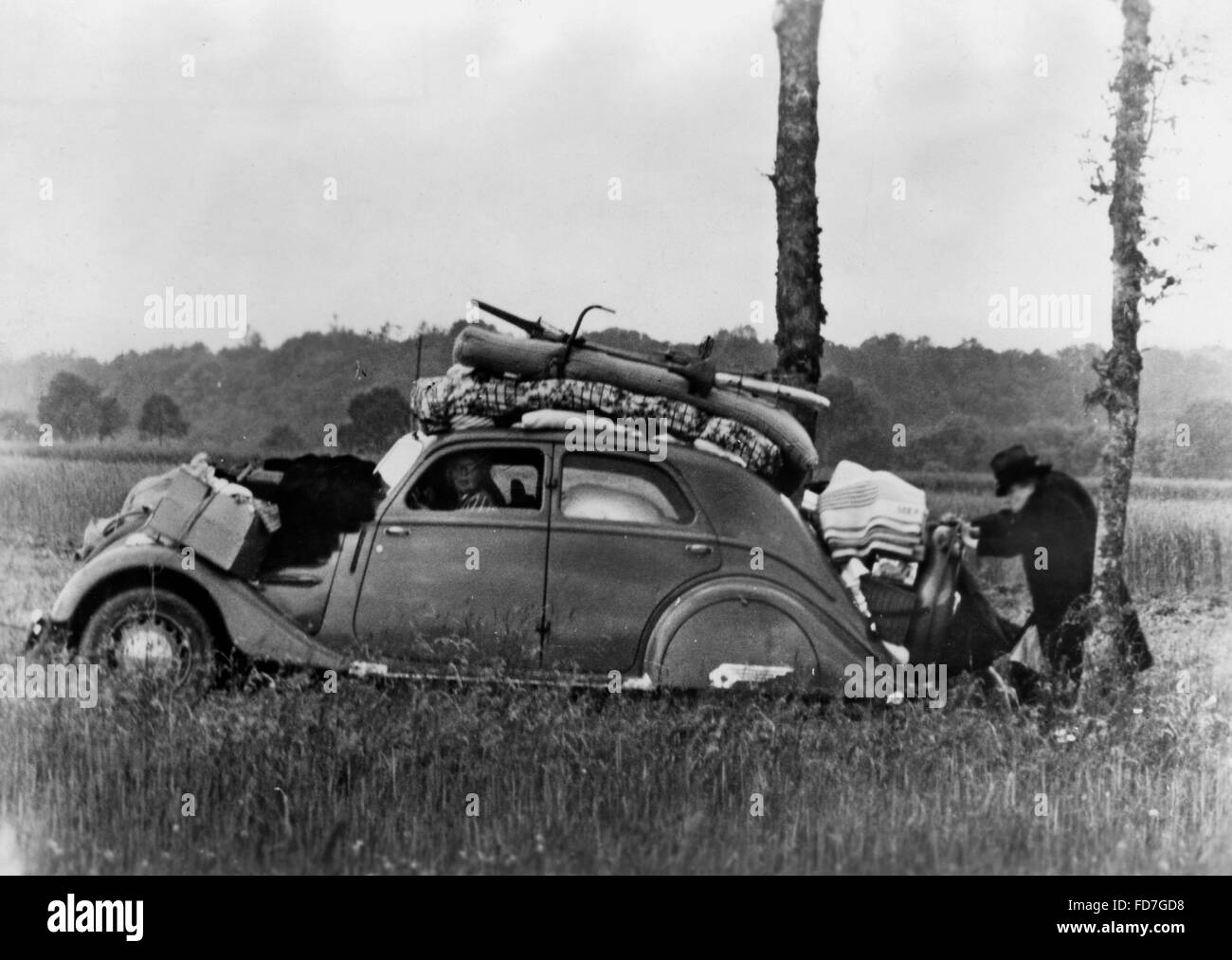 French civilians fleeing, 1944 Stock Photo - Alamy