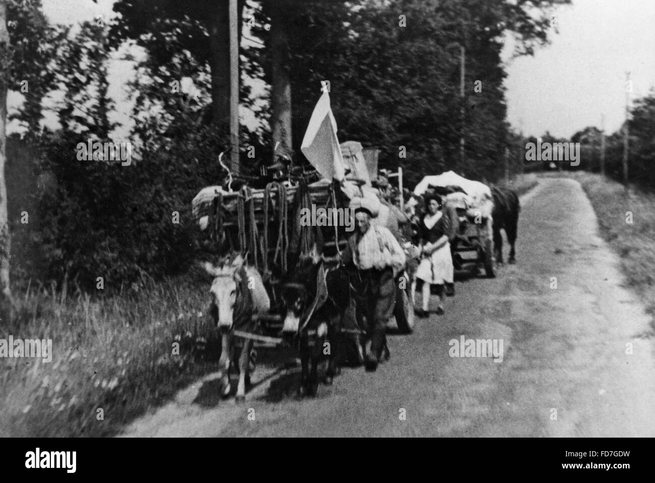 French civilians hi-res stock photography and images - Alamy
