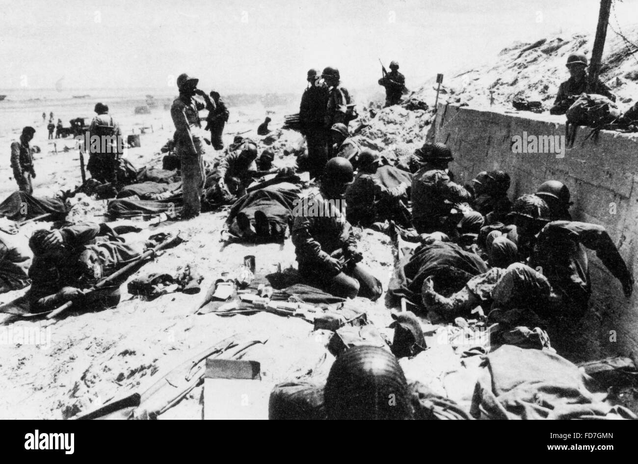 Utah Beach 1944 Black and White Stock Photos & Images - Alamy