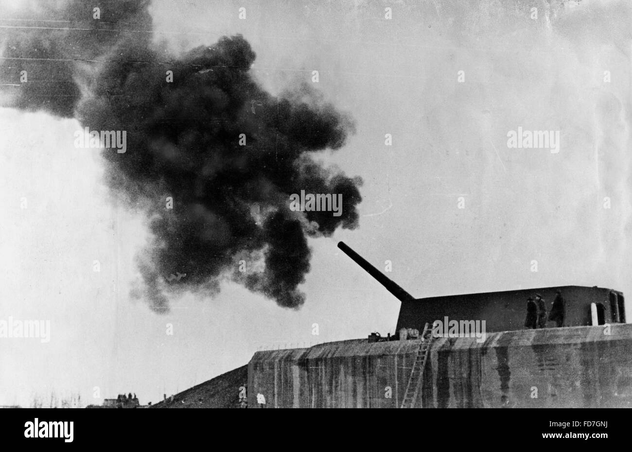 German coastal artillery atlantic wall hi-res stock photography and ...