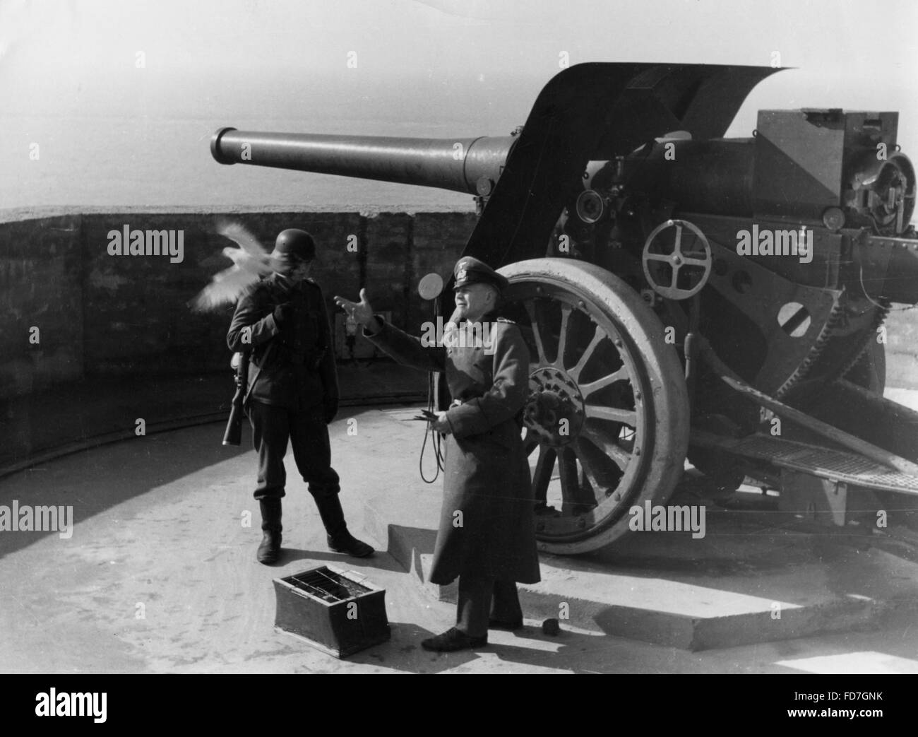 German coastal artillery on the Atlantic Wall Stock Photo - Alamy