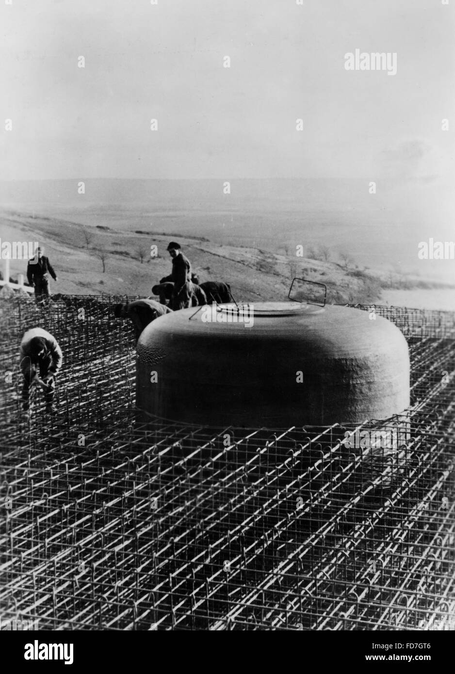 In concrete construction company Black and White Stock Photos & Images ...