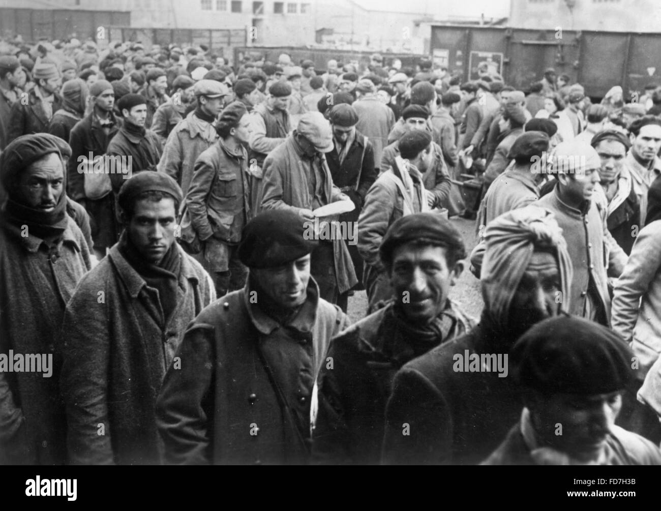 Workers at a German fortification at the Atlantic, 1943 Stock Photo - Alamy