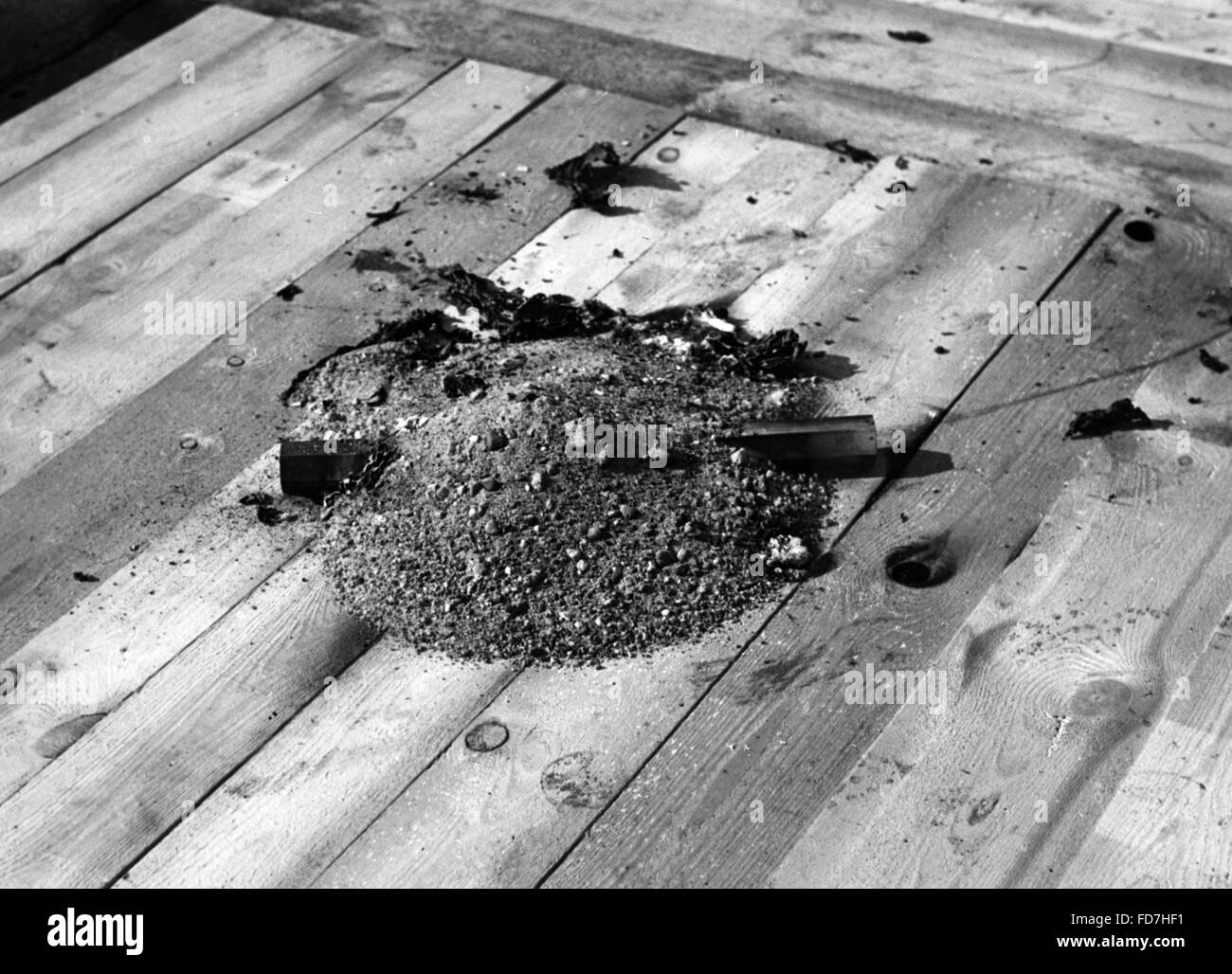 Bomb defused hi-res stock photography and images - Alamy