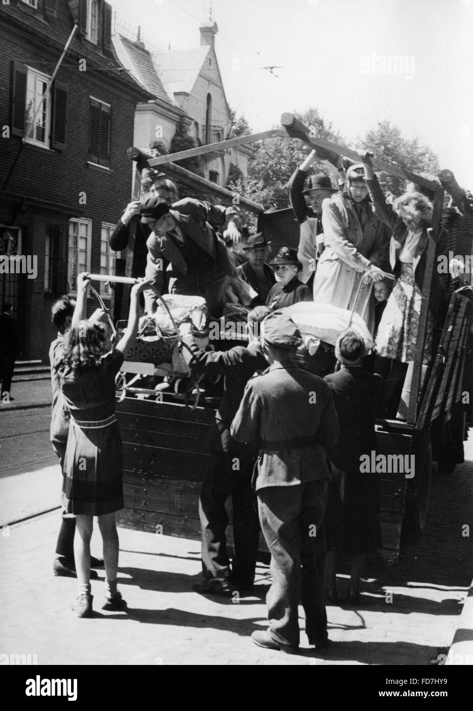 People affected by air raids leave Cologne, 1943 Stock Photo - Alamy
