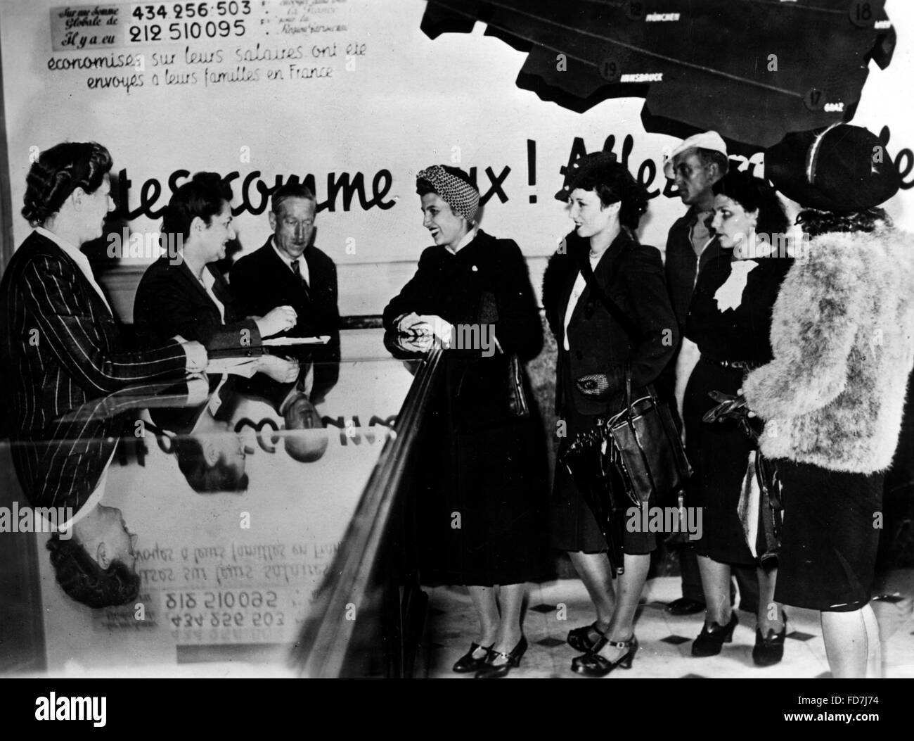 Recruitment of workers in Paris, 1942 Stock Photo - Alamy