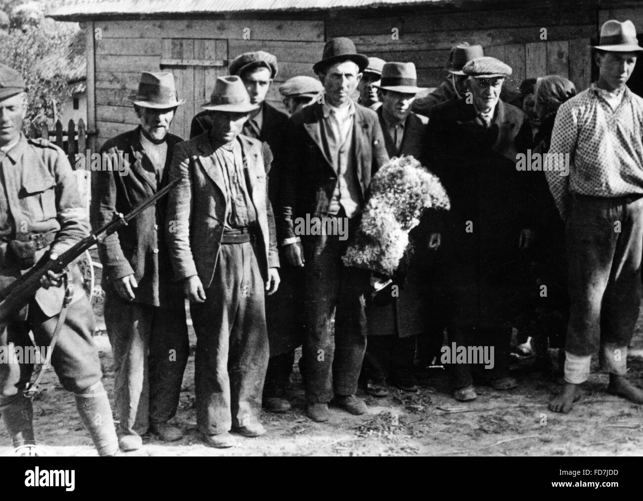 Captured Jews, 1941 Stock Photo - Alamy