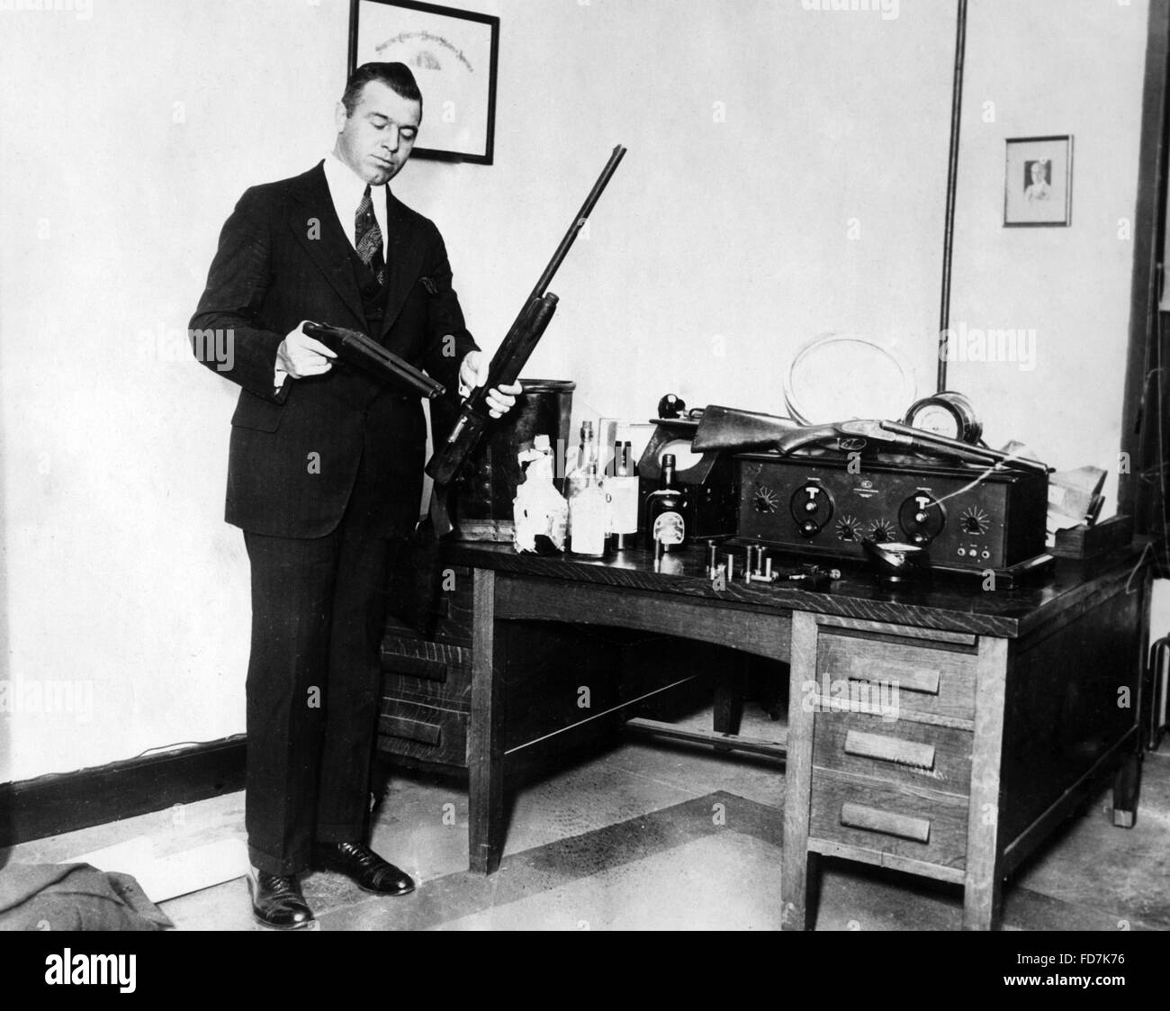 Prohibition: Confiscated weapons in Atlantic City, 1929 Stock Photo - Alamy
