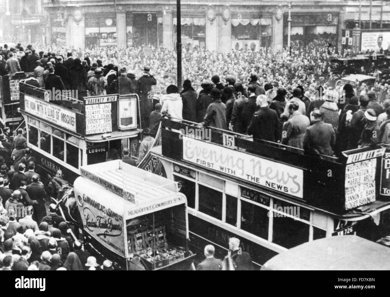 1918 london hi-res stock photography and images - Alamy