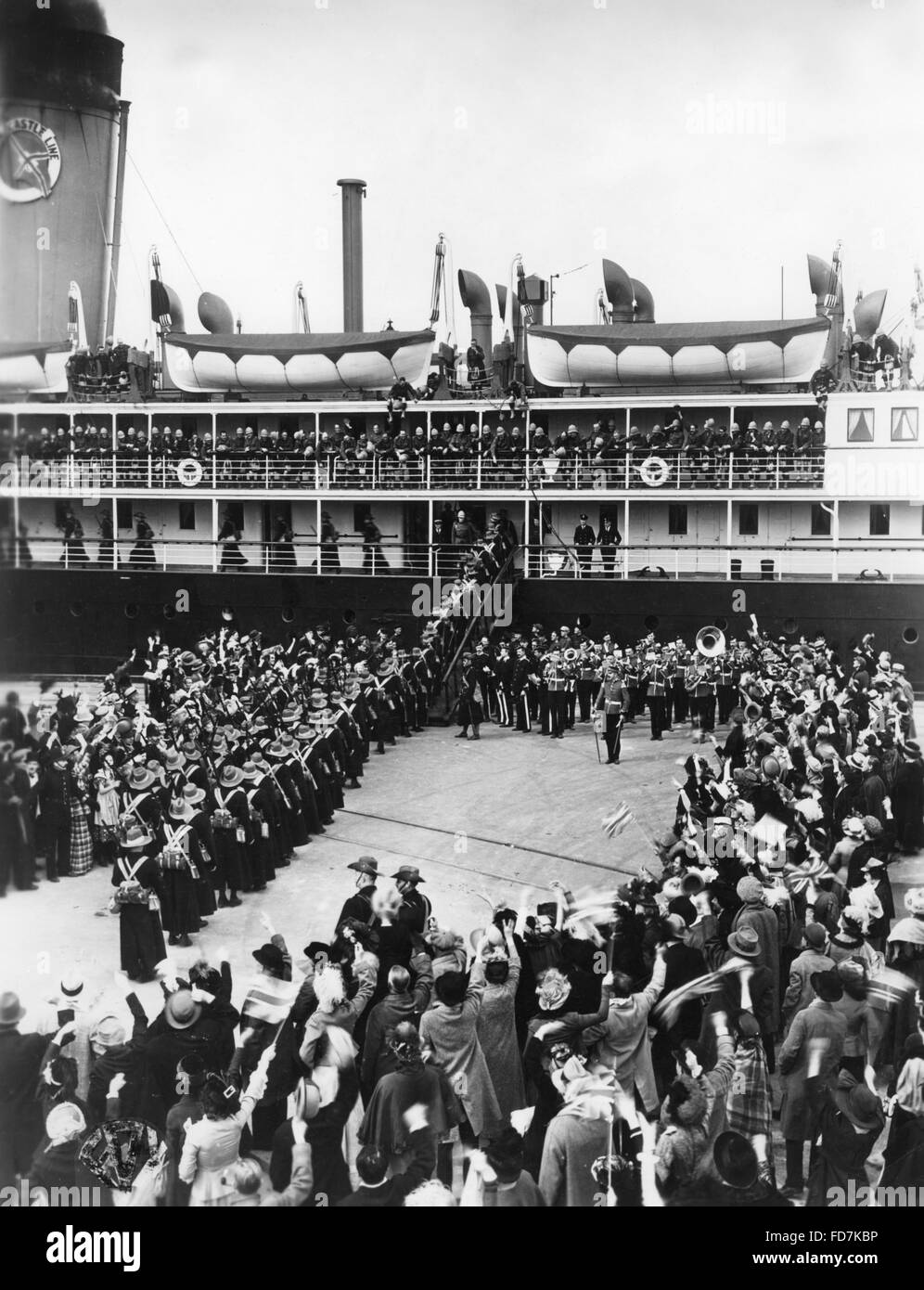 Mobilization of troops hi-res stock photography and images - Alamy