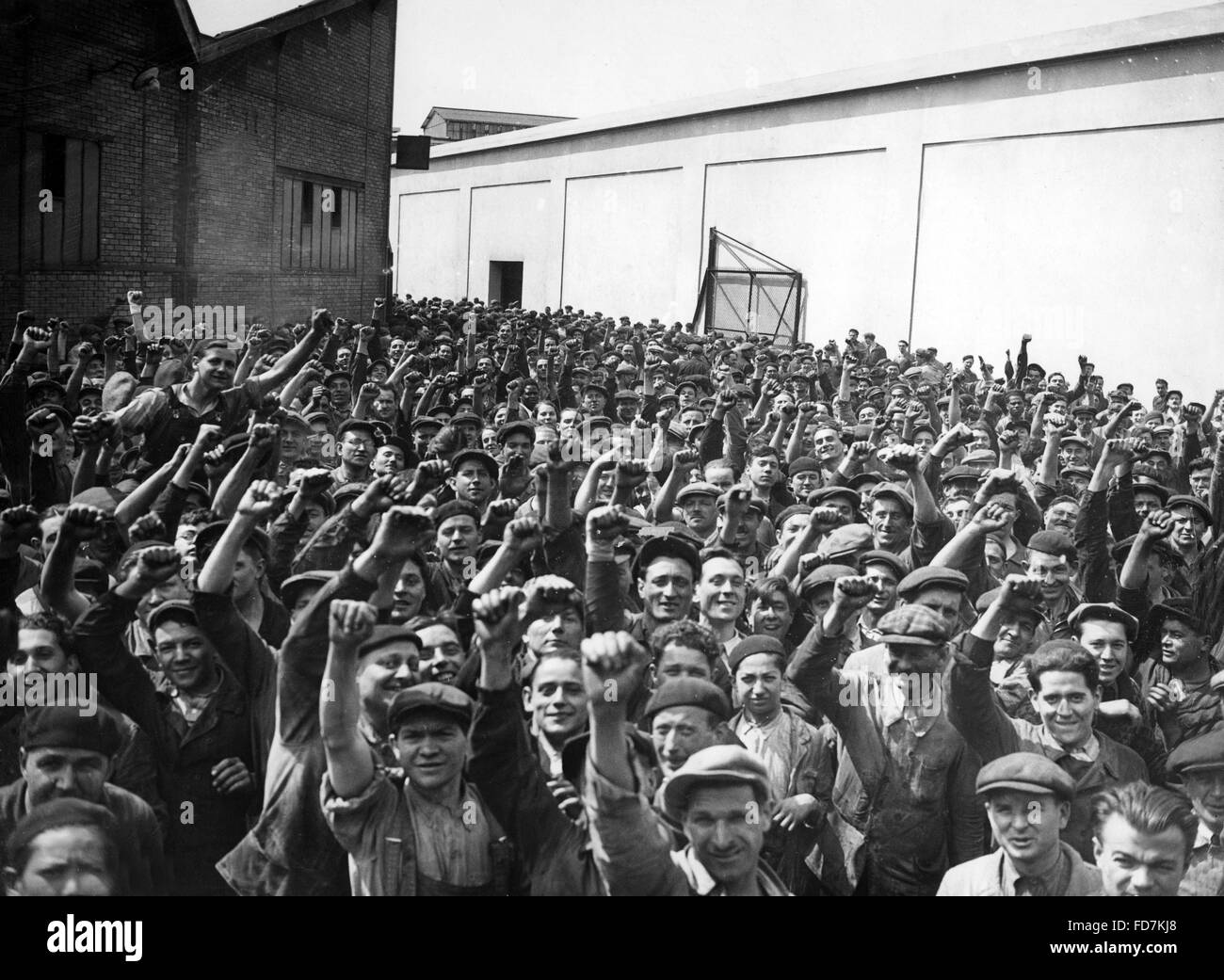 Striking workers Black and White Stock Photos & Images - Alamy