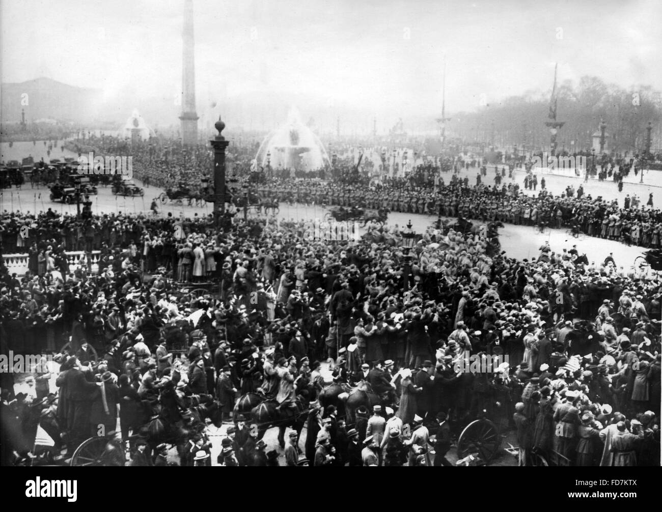 Signing of the armistice 1918 hi-res stock photography and images - Alamy