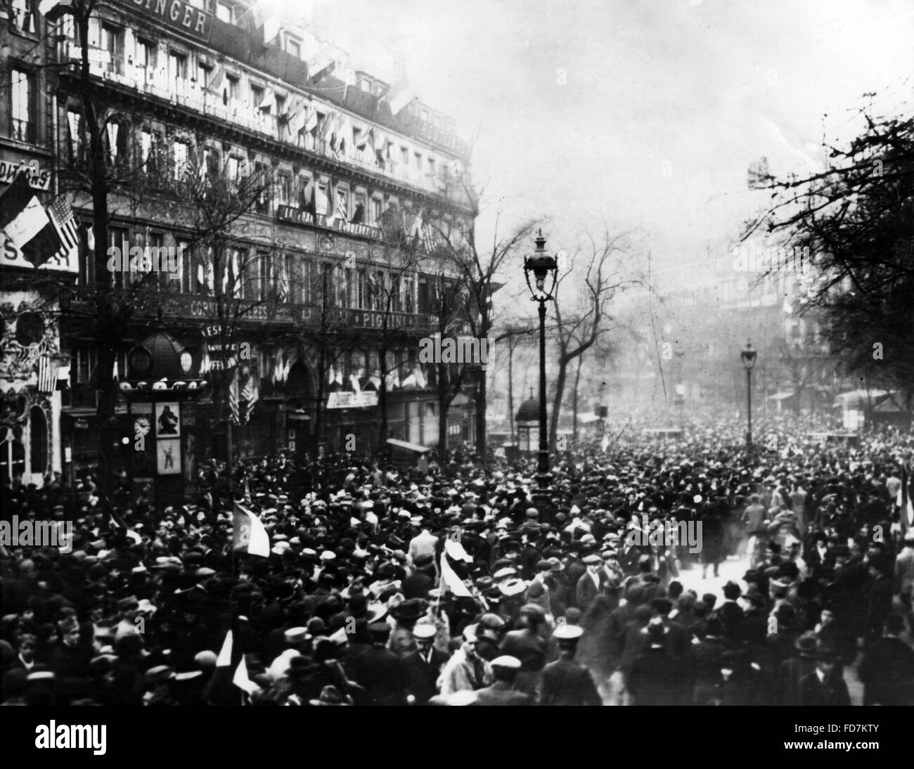 Armistice hi-res stock photography and images - Alamy