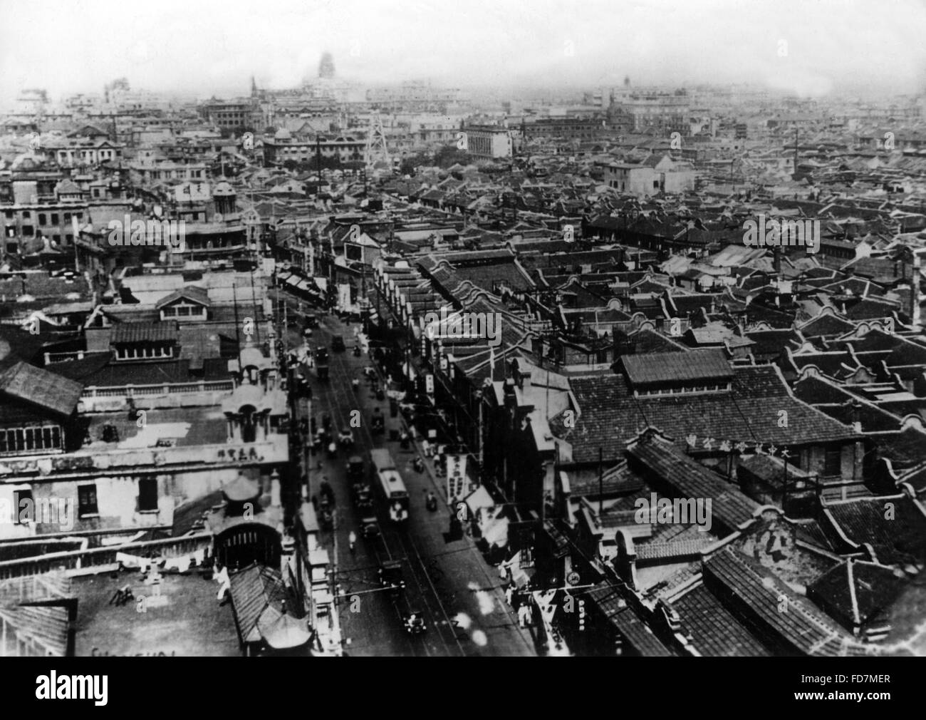 Quarter chapei shanghai hi-res stock photography and images - Alamy