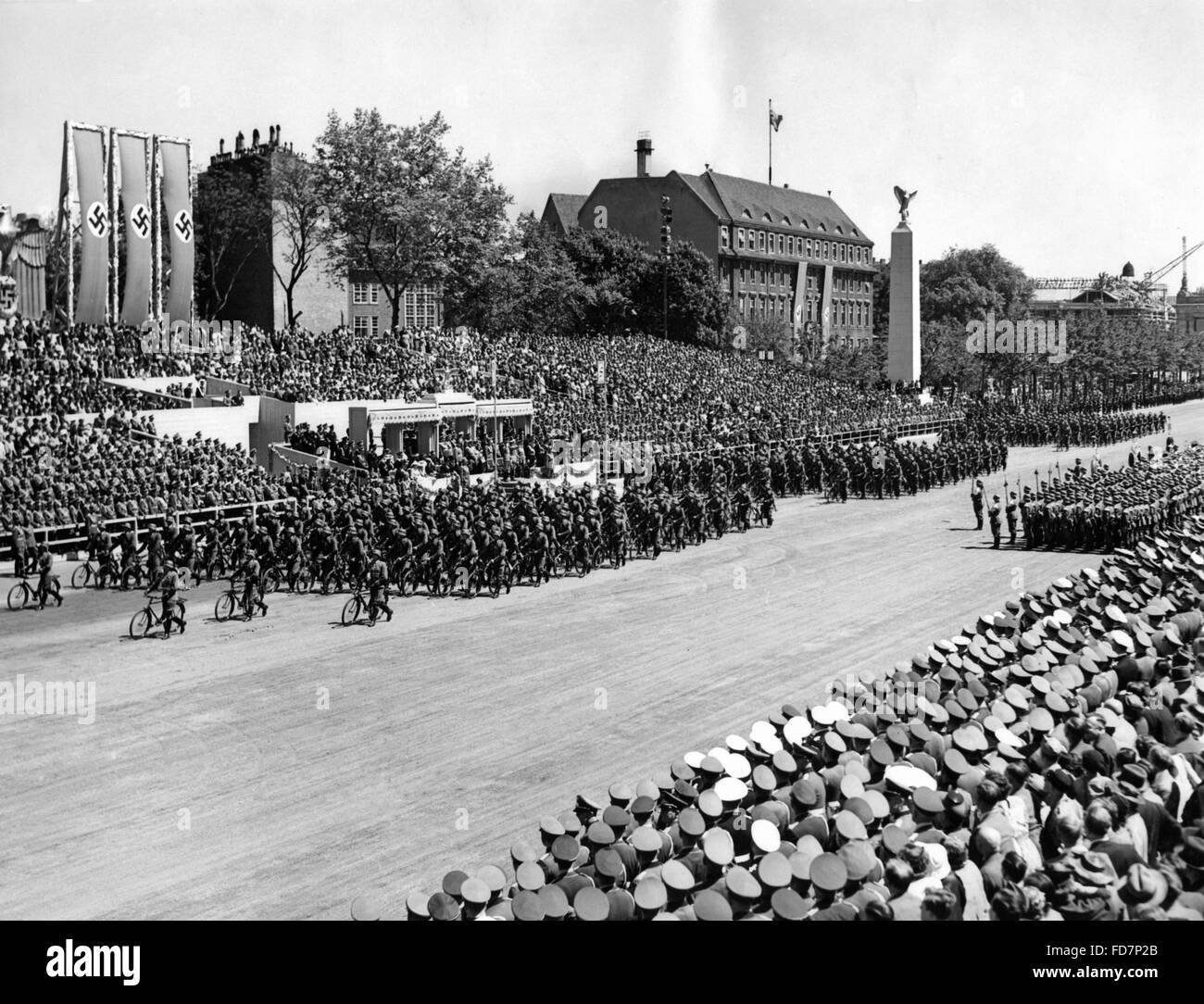 Parade for Prince Paul of Yugoslavia, 1939 Stock Photo - Alamy